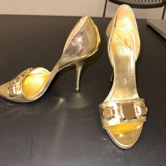 Gucci | Shoes | Gucci Gold Sandal | Poshmark